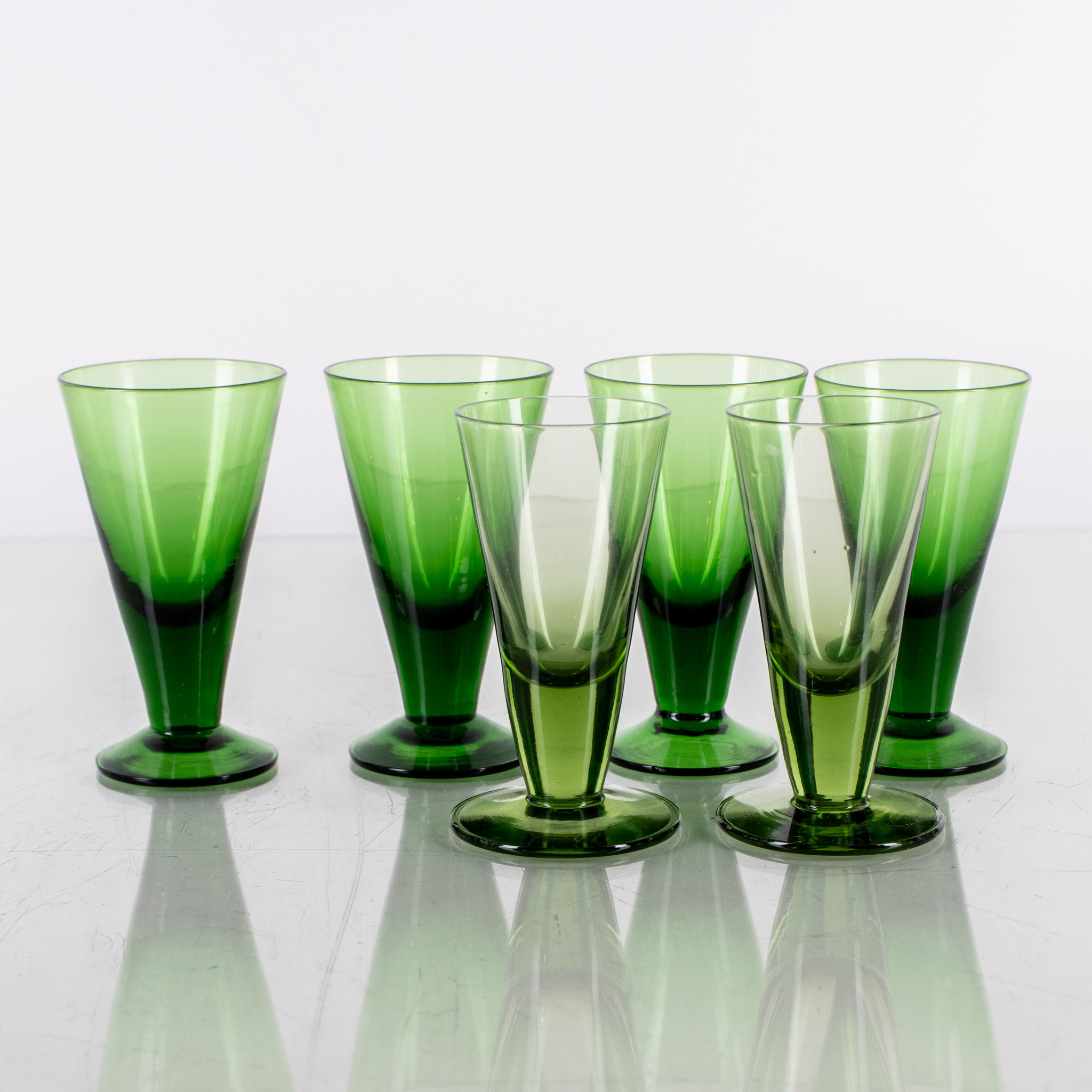 SNAPSGLAS, 6 st, grönt glas, Reijmyre glasbruk, 1900-ta | Auktion