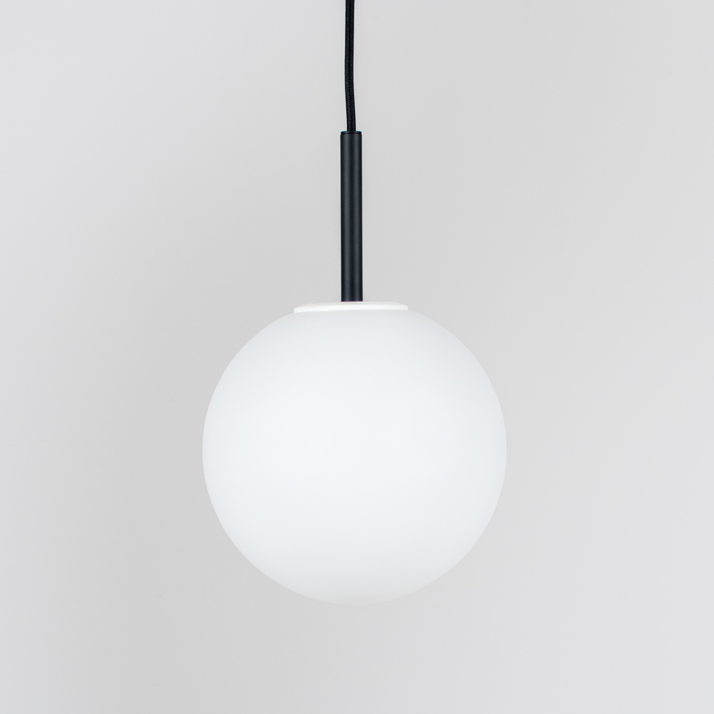 TIM RUNDLE, taklampa, "TR Bulb", Menu, Danmark, 2000-ta | Auktion